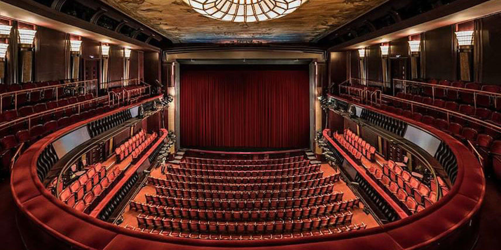 10 Neves Színház Budapesten | Budapesti Színházak