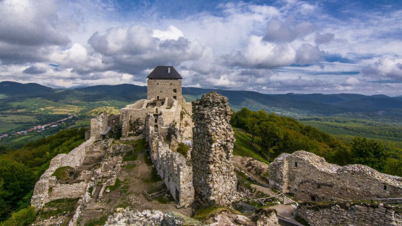 15 Gyönyörű Magyar Vár | Várak Magyarországon - Mira Magazin